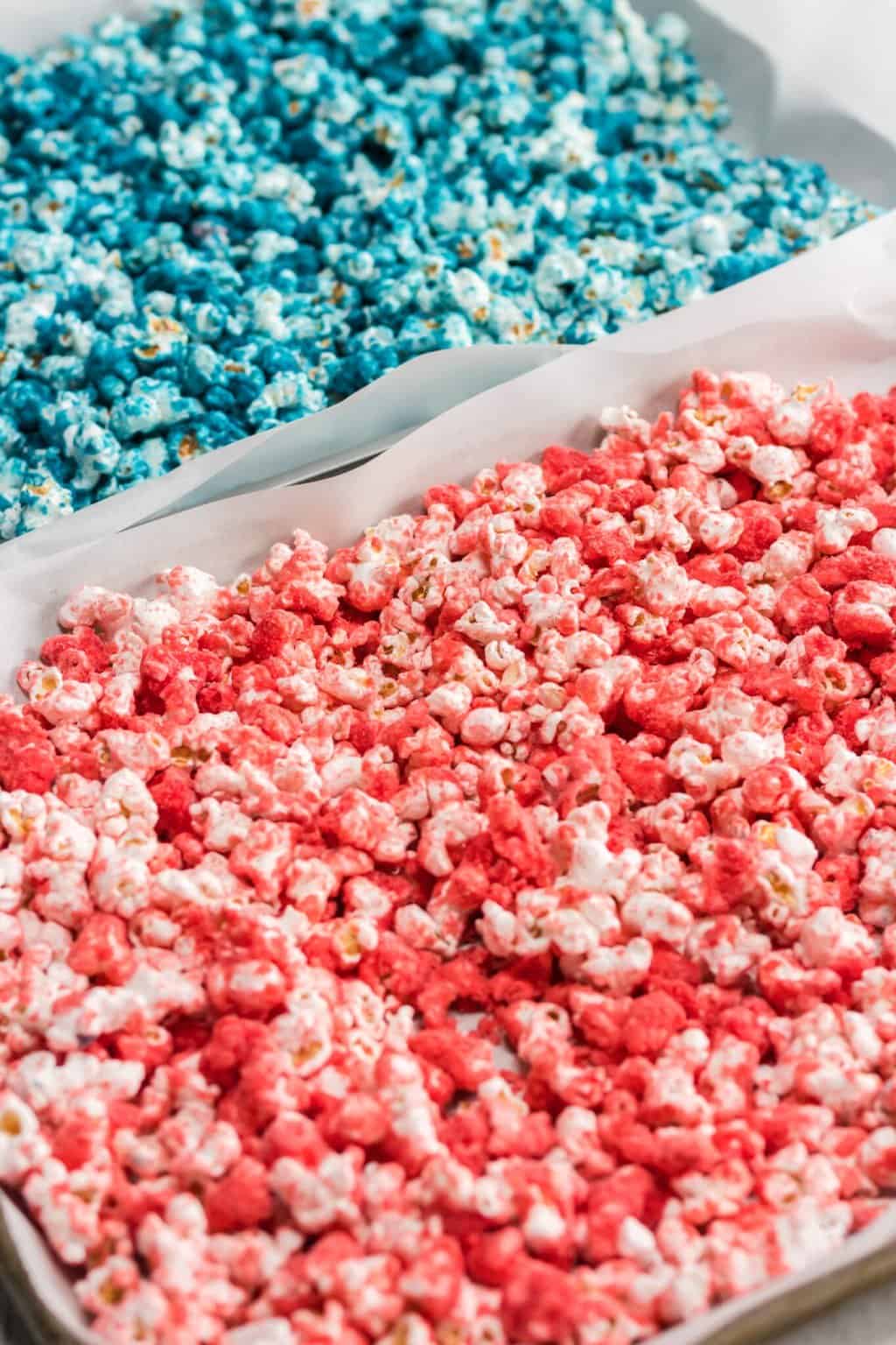 Red, White, and Blue Popcorn - Delicious Patriotic Popcorn Recipe ...
