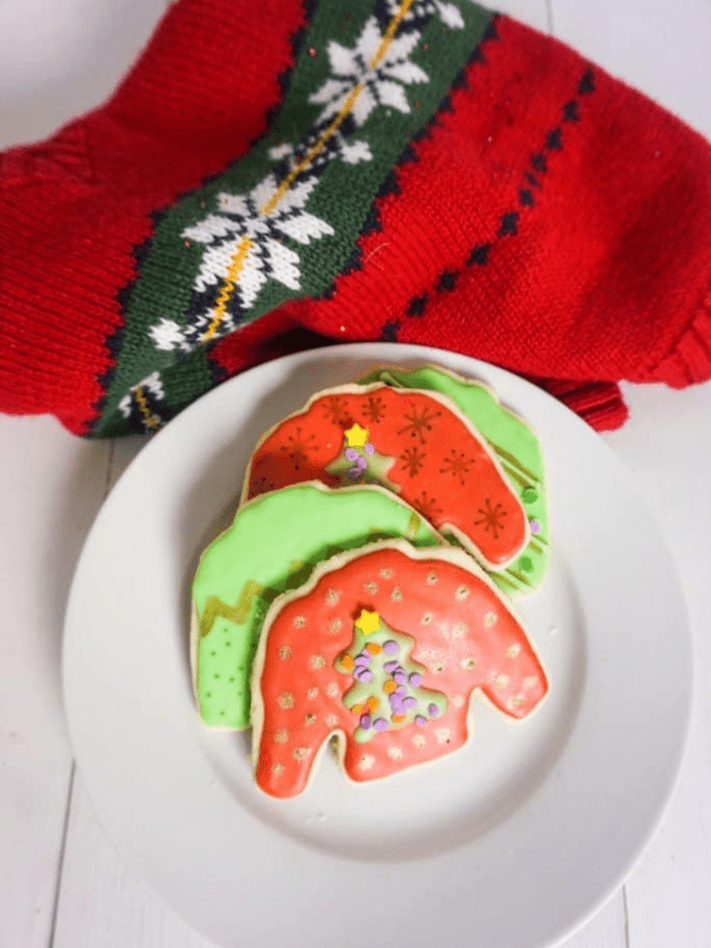 UGLY SWEATER COOKIES FOR CHRISTMAS RECIPE STORY - Because Mom Says